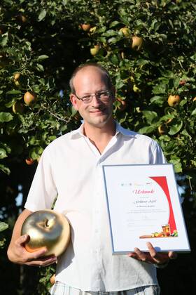 Büttelborn 24.08.2016: Goldener Apfel für OGV Worfelden Vorsitzenden ...