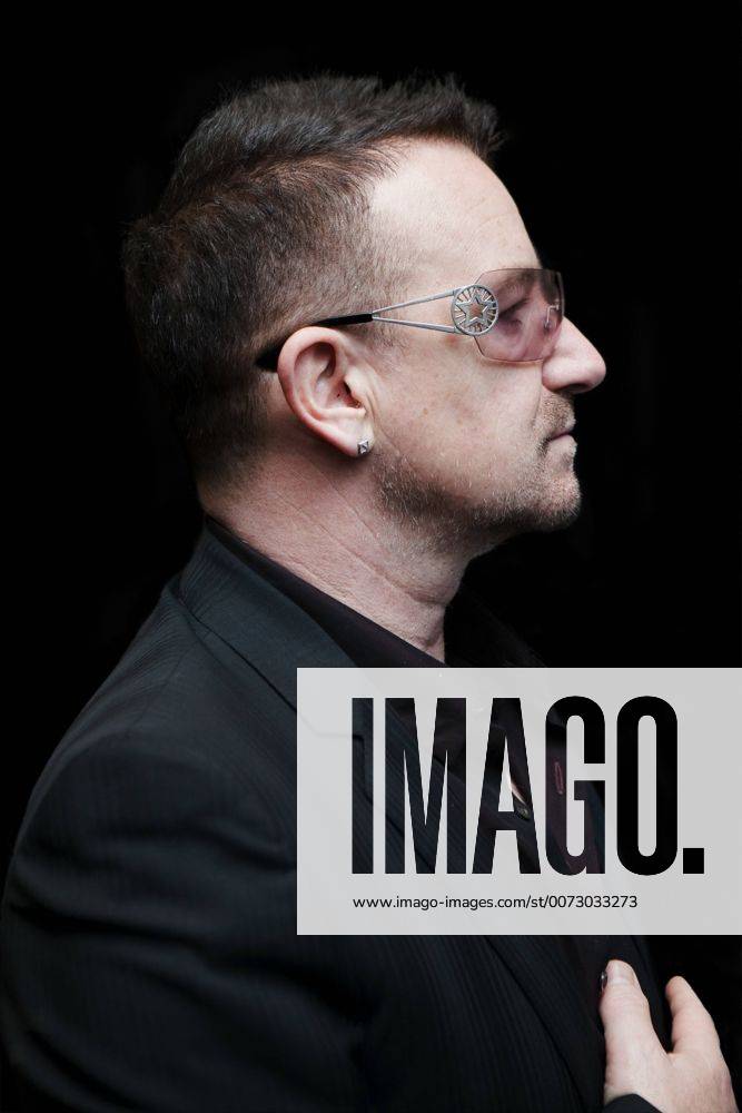 Oct 08, 2009 - New York, New York, U.S. - U2 lead singer BONO during a ...