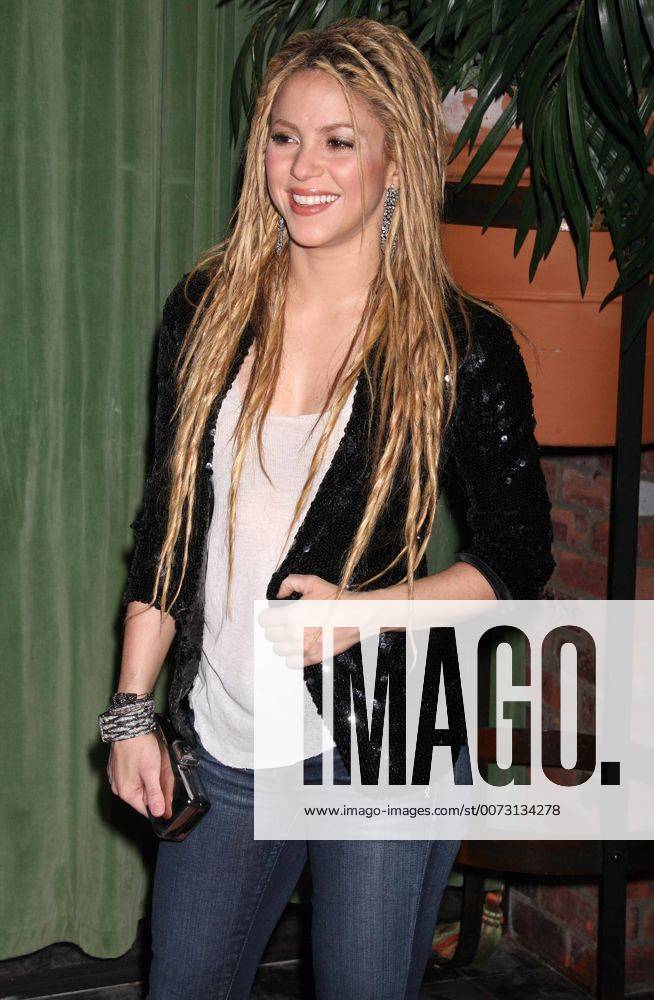 Nov 09, 2009 - New York, NY, USA - Singer ERIN LUCAS attends a Rolling ...