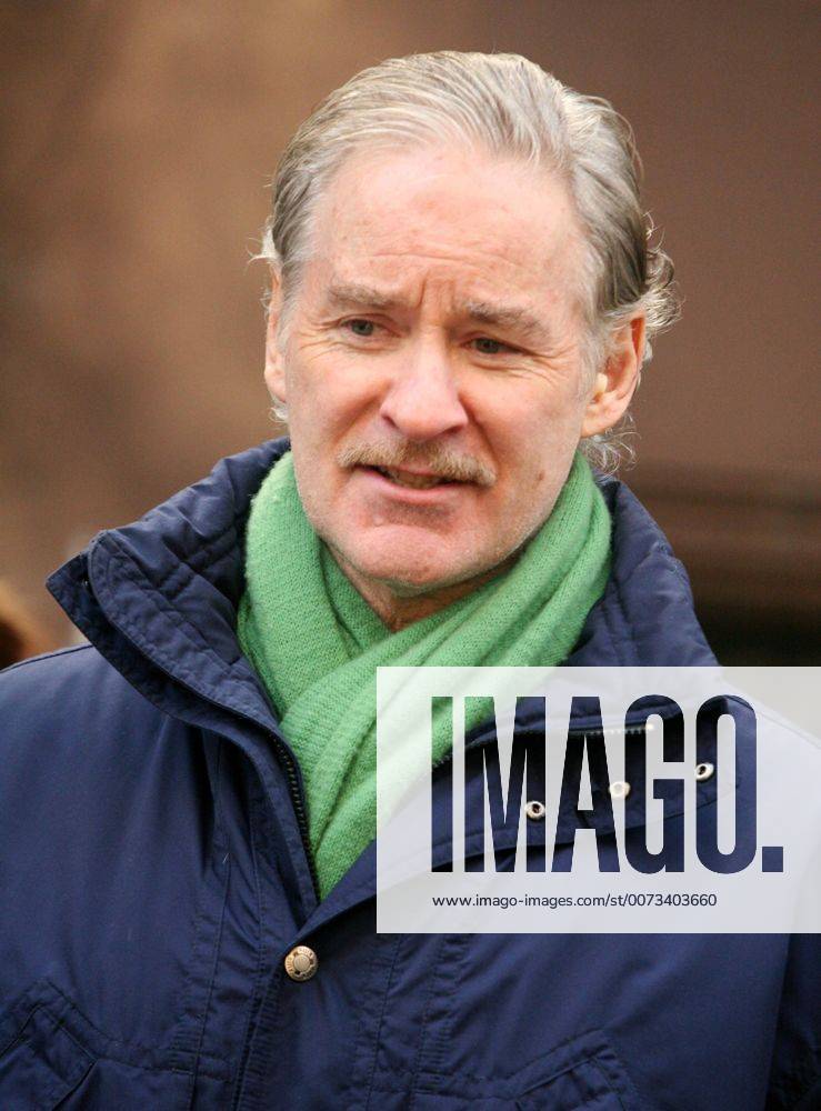 Feb 26, 2009 - New York, New York, USA - Actor KEVIN KLINE films a ...