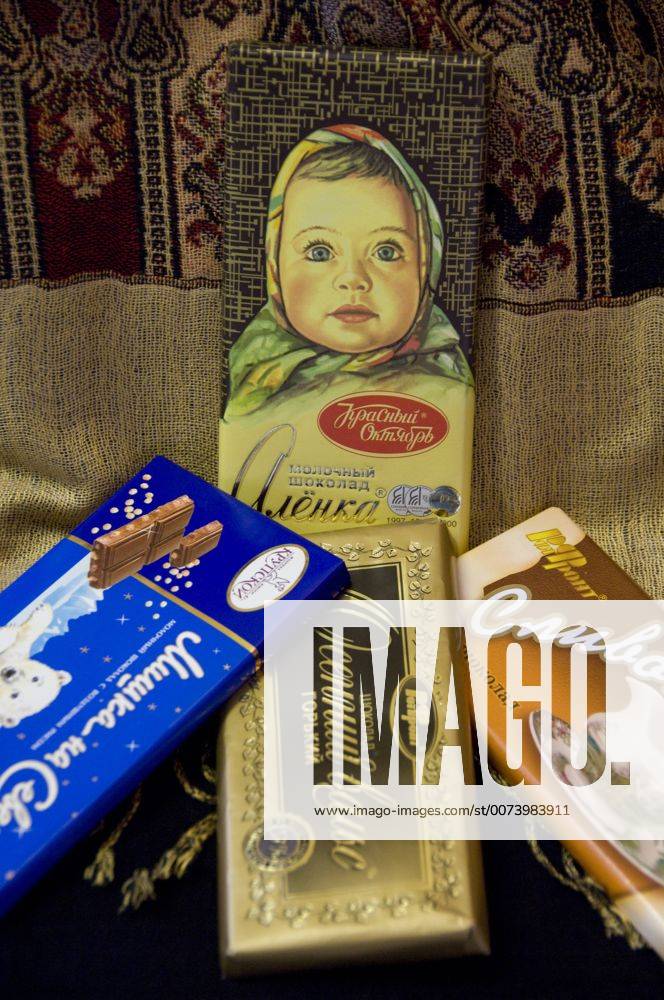 Russia: Russian chocolate candy bars. (Editorial Usage Only) Y