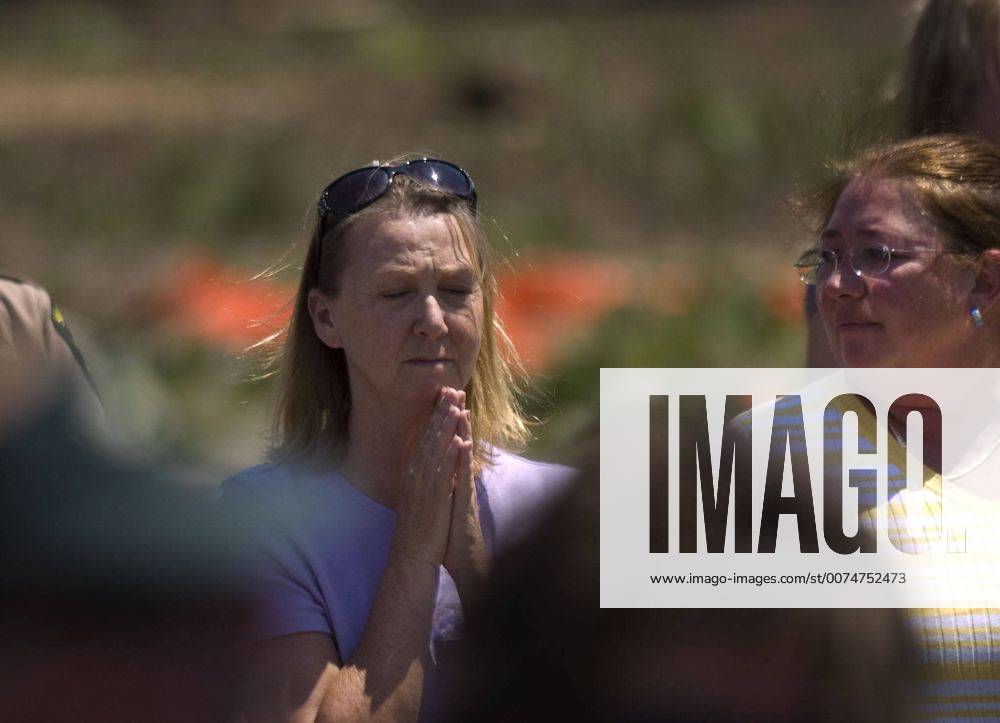 Jun 24, 2008 - South Lake Tahoe, California, USA - Pam Singer, left and ...