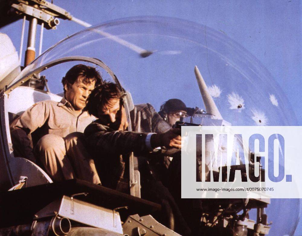 Mitchell, C rime Wenig später wird Mitchell auf den Mafioso Cummings ...