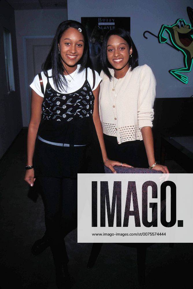 Jan. 17, 2008 - WB NETWORK TEEN PRESS CONFERENCE AND PICNIC 1997 ...