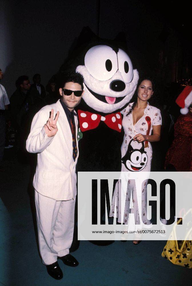 Aug. 15, 2007 - COREY FELDMAN AT 64TH HOLLYWOOD CHRISTMAS PARADE 12-03 ...