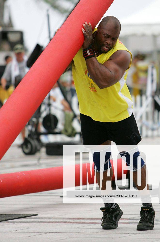 Sep 15, 2006; Sanya, Hainan, CHINA; MARK FELIX of Grenada lifts up a ...