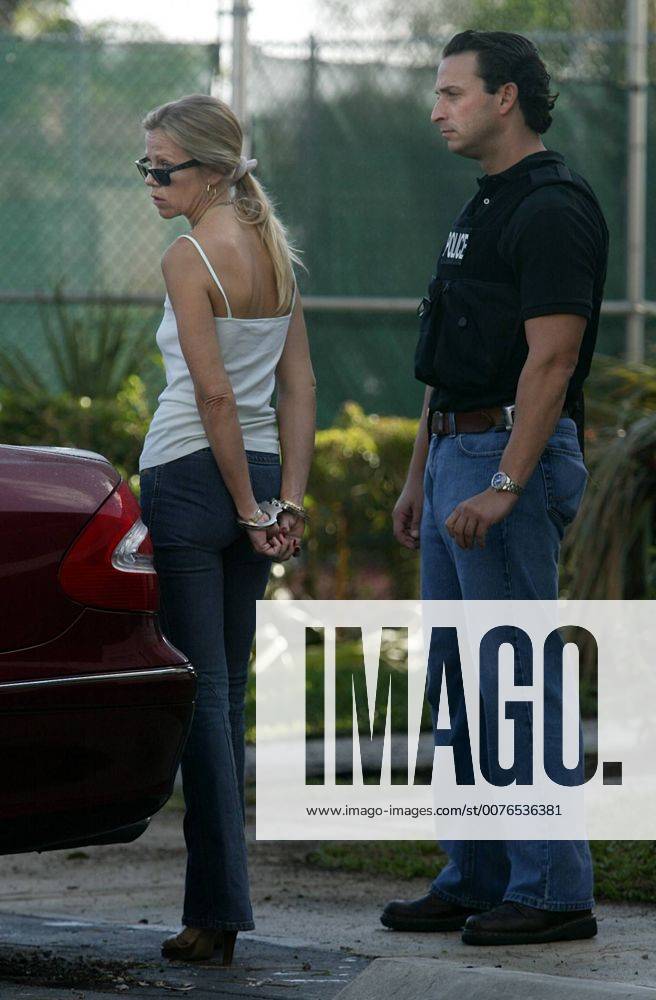 Jan 12, 2006; Boca Raton, FL, USA; Boca Raton detective Mark Horowitz ...