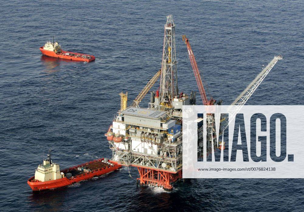 Unternehmen: Chevron Dec. 16, 2005 - U.S. - Aerial view of Petronius ...