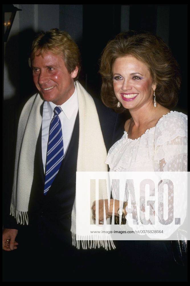 Hollywood, CA, USA; Actresss JO ANN PFLUG and CHAS SCHMIDT are shown in ...