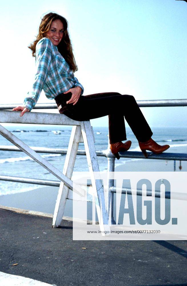 May 26, 2005 - G9408.CATHERINE BACH.1979. BOB NOBLE- PHOTOS - ZUMAg49 ...