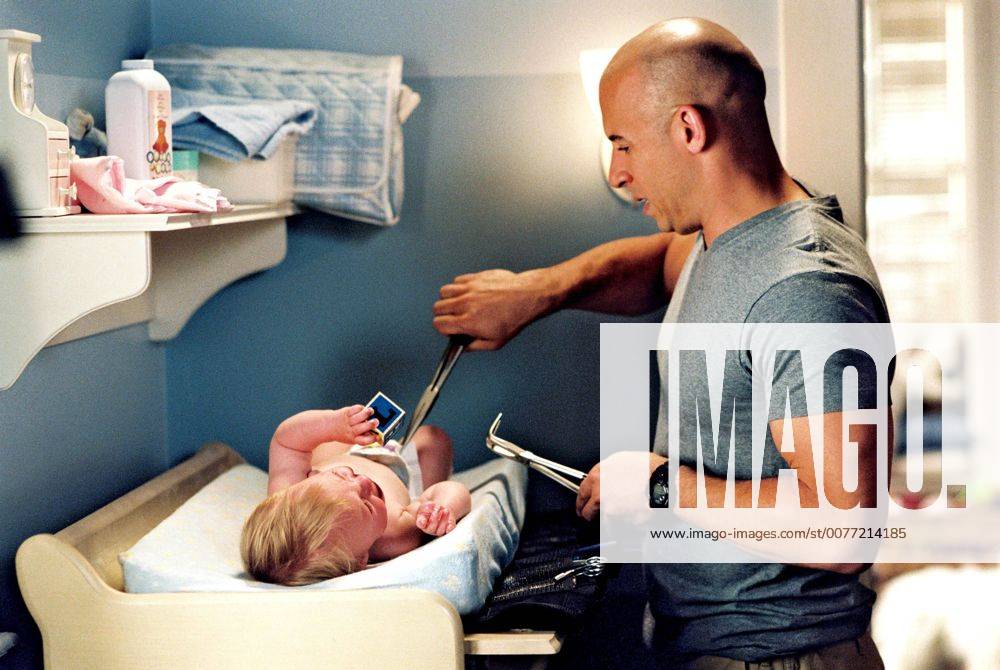 Mar. 29, 2005 - K42460ES. THE PACIFIER . TV MOVIE STILL)..Luke Bo Vink ...