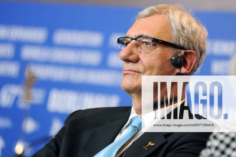 Schauspieler Wiktor Zborowski während der Pressekonferenz zum Film ...