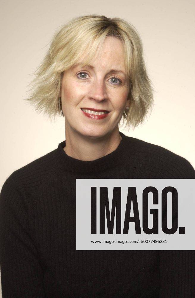 Shopping for Answers by Leigh Grogan, ZUMA Press - ZUMAGAN