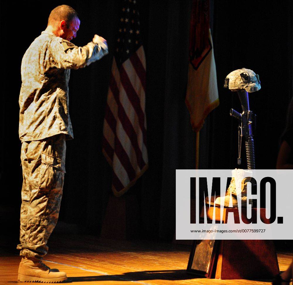 Sept. 18, 2010 - Augusta, GA, U.S. - Sgt. Carl Burner salutes the boots ...