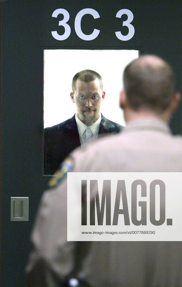 NAPA, CA. - Eric Copple waits to enter the courtroom from a holding ...