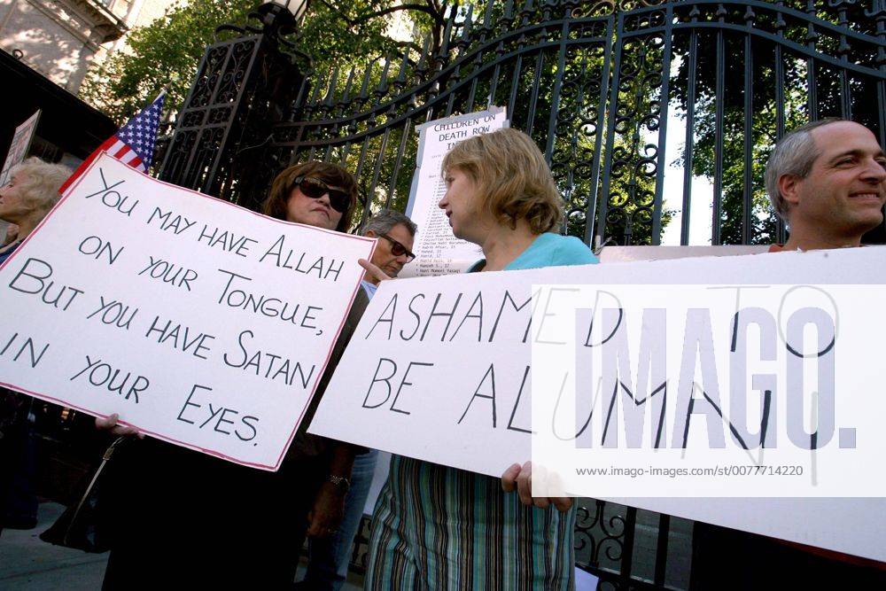 Sept. 24, 2007 - U.S. - Demonstrations take place at Columbia ...