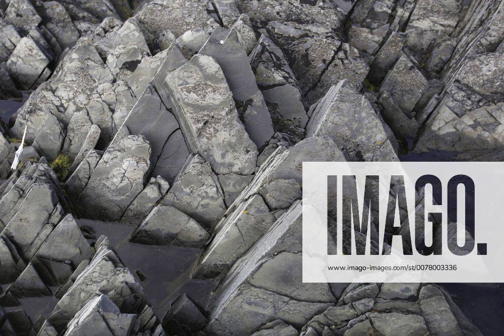 Dreieckige Felsformation, Norwegen, Finnmark, Vardo triangular rock ...