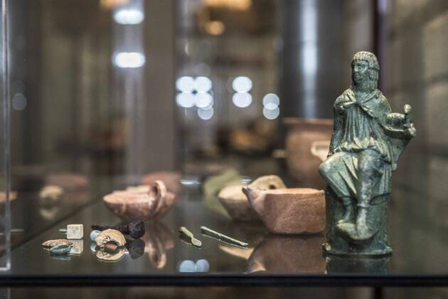 Rome, portuense Necropolis. the good shepherd Statue of