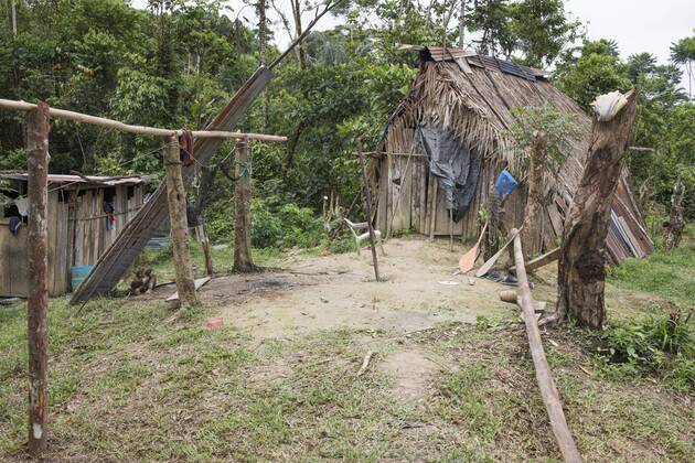 Huaorani people, native Indians from the Amazonian Region of Ecuador ...