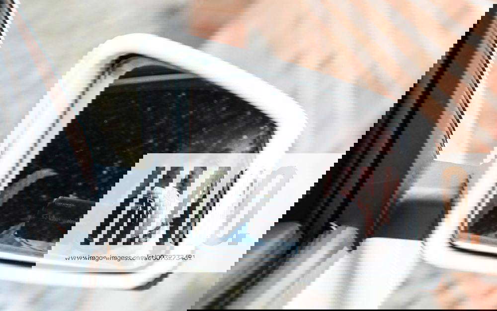 Privatdetektiv Thomas Sindermann. Sohn des Politbüromitglieds der DDR ...