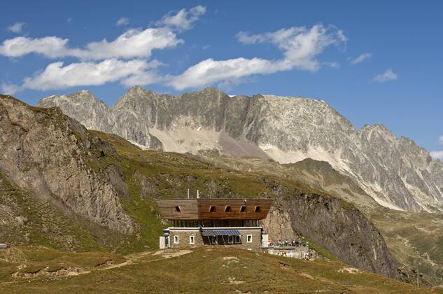 Berghütte Capanna Corno Gries des Schweizer Alpenclubs, Val Bedretto ...