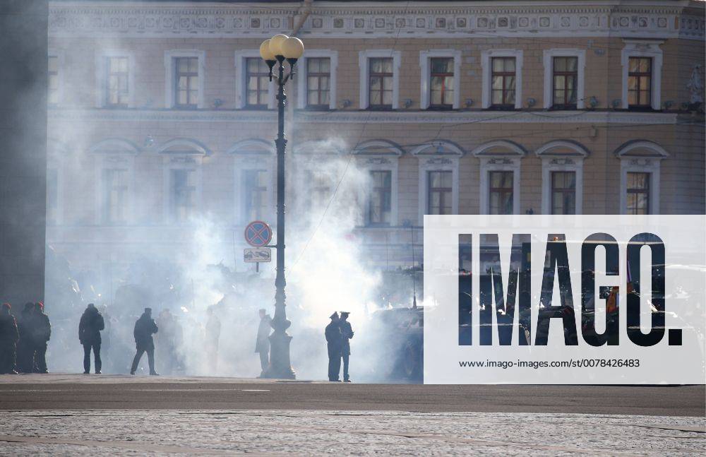 ST PETERSBURG, RUSSIA - : Military hardware rolls down St Petersburg s ...