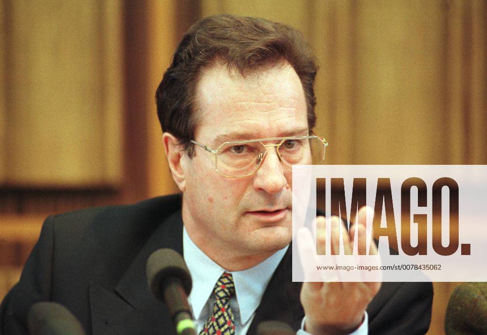 Klaus Kinkel, Bundesaussenminister, FDP. 16.12.1996, Bonn