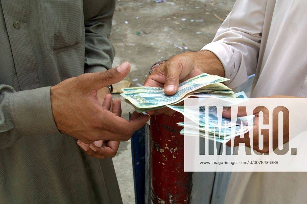 Handel, Geld, Wechsel, Schwarzmarkt, Scheine, Rupien, Waehrung ...