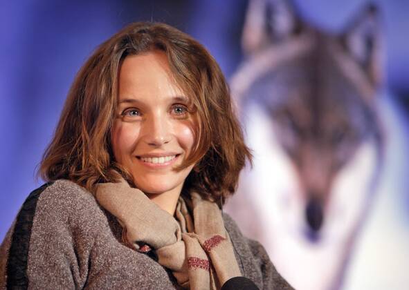 Helene GRIMAUD, Pianistin und Wolfsschuetzerin . Bei der Tagung wer hat ...