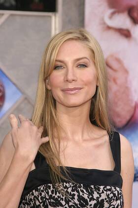 The Santa Clause 3: The Escape Clause Beverly Mitchell, Chris ...