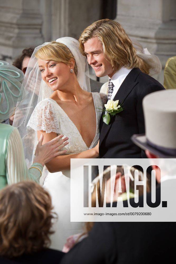 OLIVIA WILDE as model Suzy Miller and CHRIS HEMSWORTH as the ...