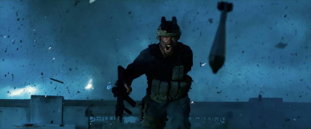 Toby Stephens plays Glen Doherty in 13 Hours: The Secret Soldiers of ...