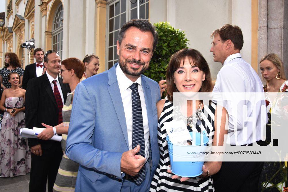 Michael Sporer BR Moderator Sabine Sauer BR Moderatorin Oberschleissheim 18.07.17 Neues Schloss