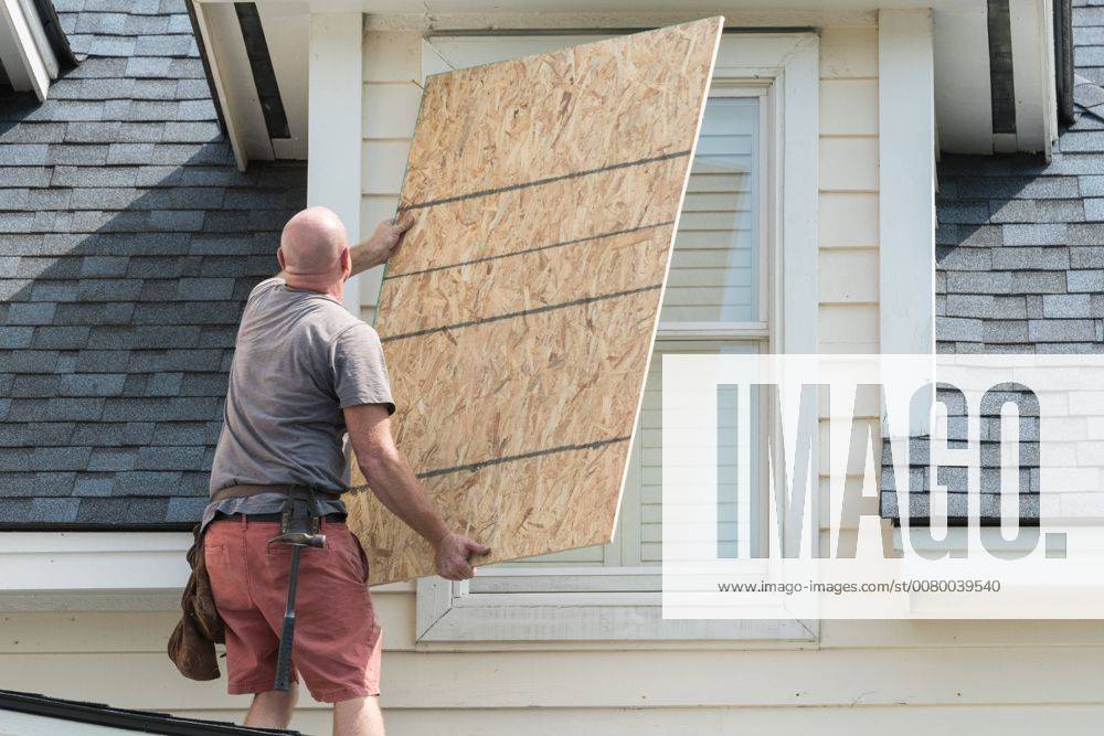 September 7, 2017 - Isle Of Palms, SC, United States - A carpenter ...