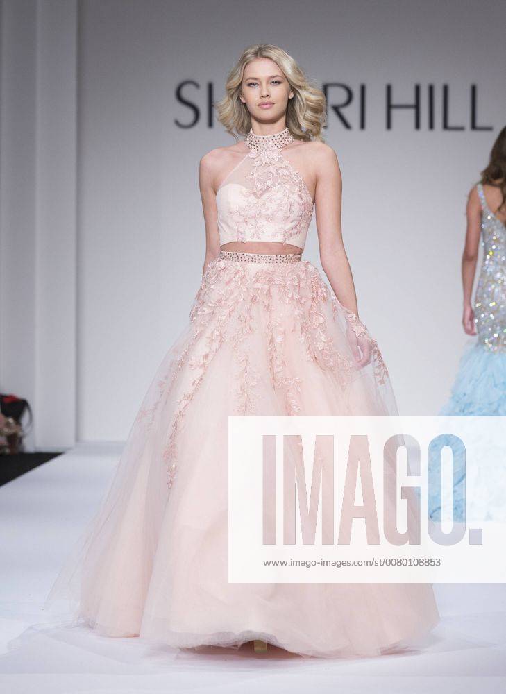 Nyc Fashion Week Ss18 Sherri Hill Model Walks Runway For Sherri Hill Show During New York Fashion