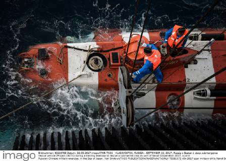 VLADIVOSTOK, RUSSIA - : Russia s Bester-1 deep submergence rescue ...