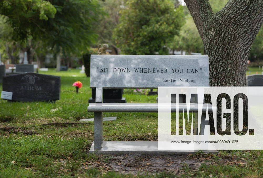 Leslie Nielsen Grave
