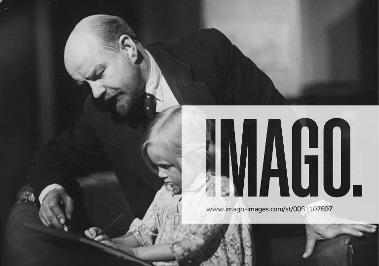 Picture Shows: Boris Schukin as Lenin in Lenin in 1918 Directed by ...