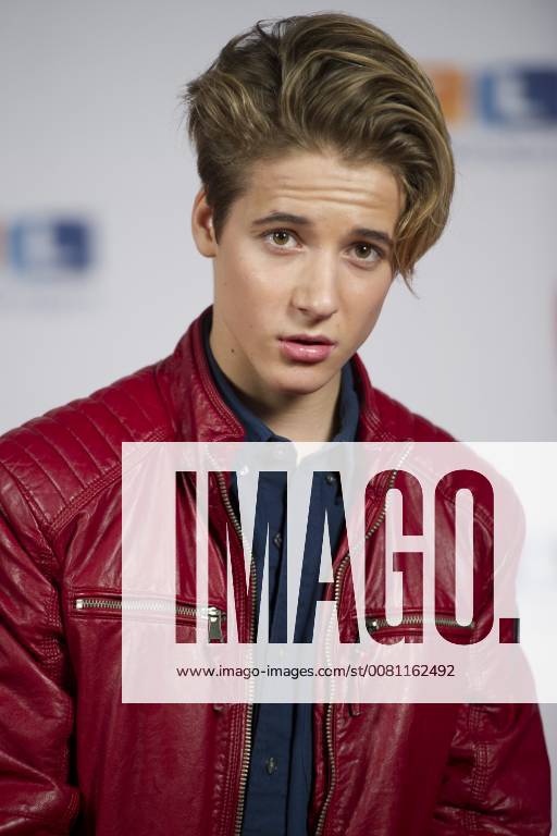 Matteo Markus BOK Saenger Musician Portrait Portrait trimmed single ...