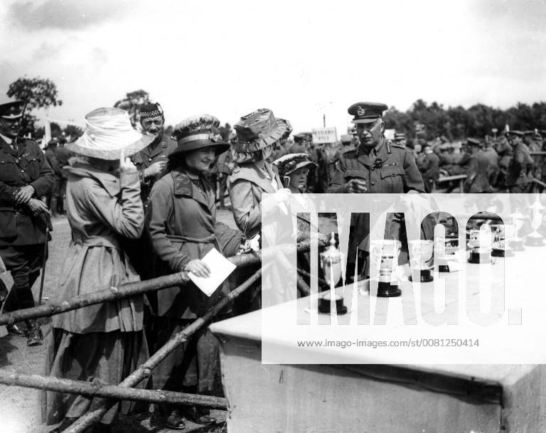 Major General Sir Reginald Pinney , General Officer Commanding 33rd ...