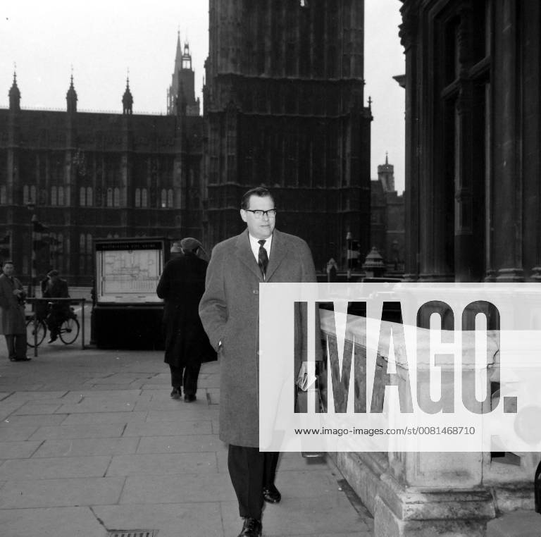 REGINALD MAUDLING ARRIVES FOR NEDY MEETING IN LONDON ; 18 FEBRUARY