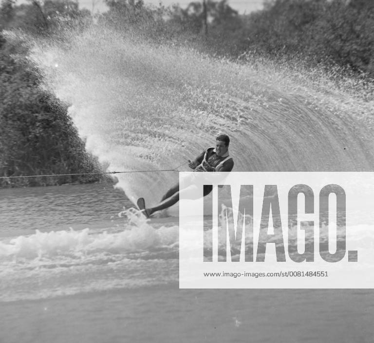 WATER SKIING CALLINGHAM LANCE SON OF LORD B DOCKER IN ACTION IN SONNING ...