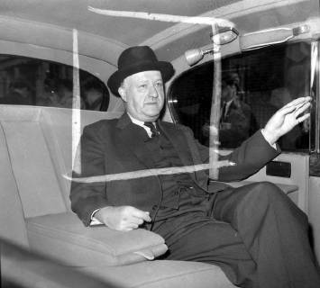 RICHARD AUSTEN BUTLER AT NO 10 DOWNING STREET BEFORE TORY CONSERVATIVE ...