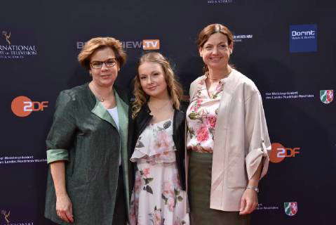 Annette Imhoff l Susanne Imhoff r and daughter m will be attending the ...