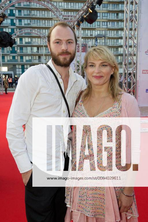 - OOSTENDE, BELGIUM: Ides Meire en Karlijn Zieleghem pictured during ...