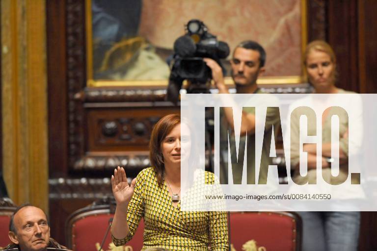 - BRUSSELS, BELGIUM: N-VA senator Inge Faes takes the oath during the ...