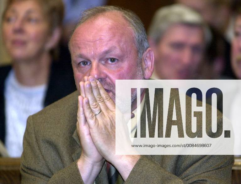 BRU11 - - MONS, BELGIUM : The father of the victim, Alisson Cambier ...