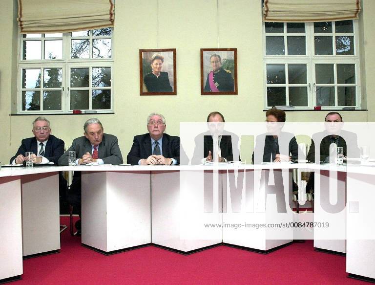 BRU30 - - LINKEBEEK, BELGIUM: Six mayors of the Communes with ...