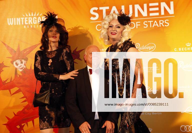 Ilona Petrushka Georg Strecker Sheila Wolf at the Premiere Staunen ...