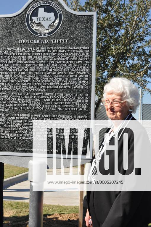 November 20, 2012 - Dallas, Texas, U.S. - MARIE TIPPIT, 86, dedicates a ...